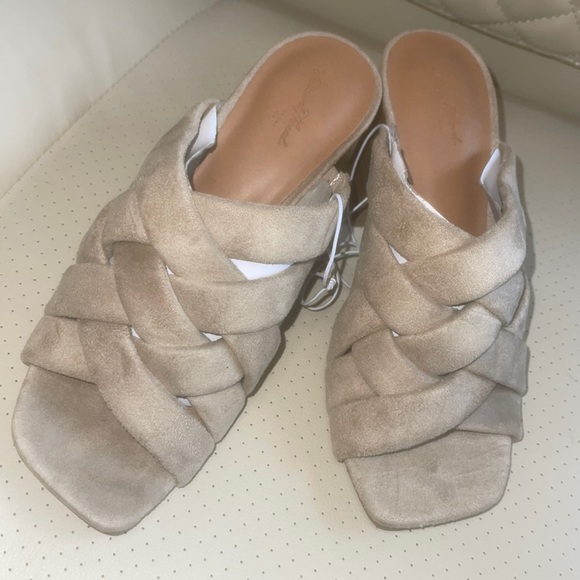 Universal Thread | Shoes | Universal Thread Tanandy Sandals | Poshmark